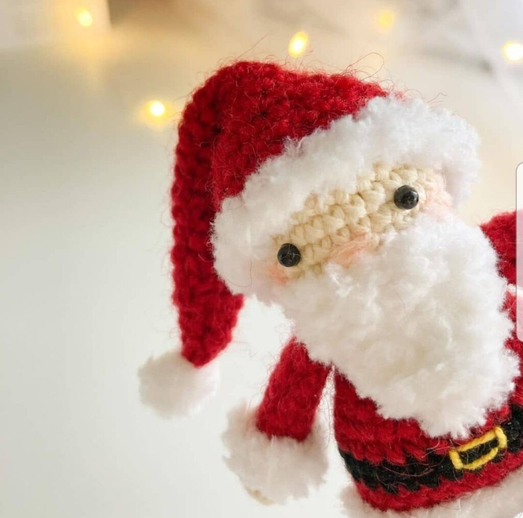 FREE LITTLE SANTA CLAUS CROCHET PATTERN